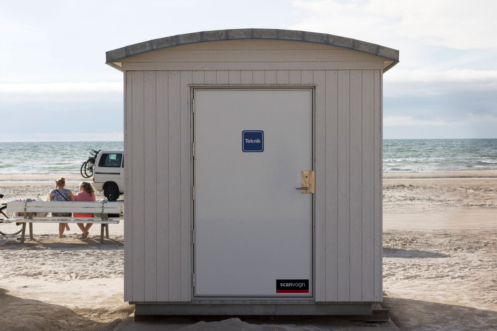 lightweight portable insulated buildings